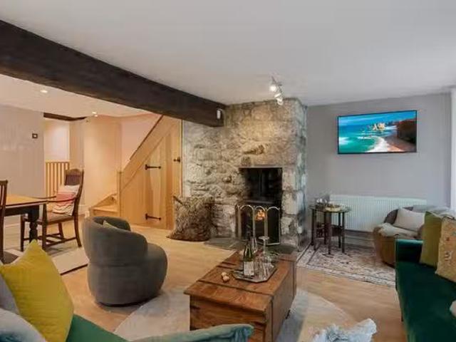 Rental! 3 BR High Street