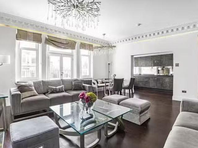 Unique 3 BR Palace Gate