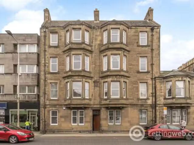 Nice 3 BR Property to rent in 131, St Johns Road, Edinburgh, E.