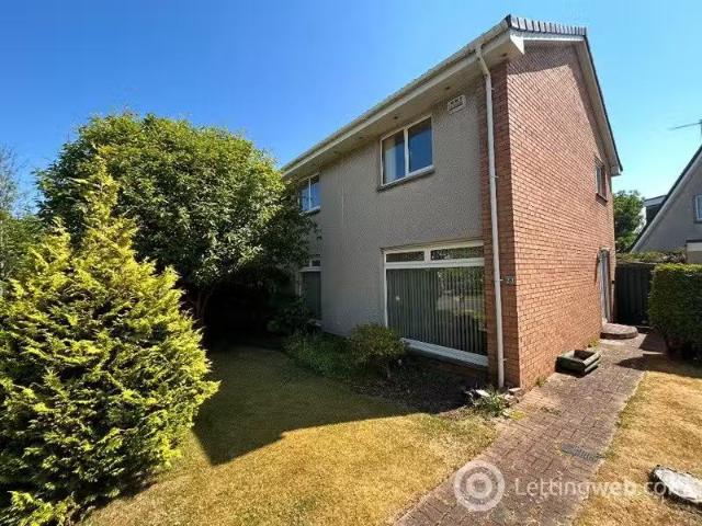 Cozy 3 BR Property to rent in Alnwickhill Drive, Edinburgh, Mi.