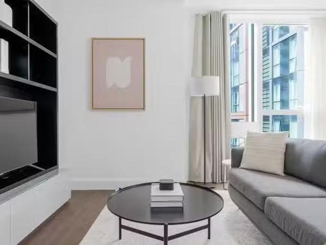 New 3 Rooms Harbour Wy. Isle of Dogs 3 Bedroom 2 Bath