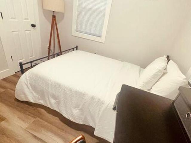 Cozy 3BR/2BA Home – Renovated, Modern, Quiet, Near Transit, with Backyard in Up and Coming Area