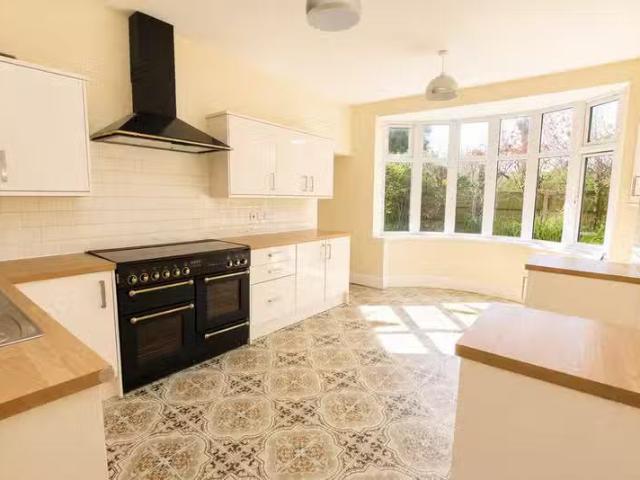 Unique 4 BA 3 bedroom detached house for rent in Blacon Point.