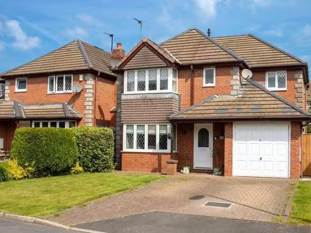 Cozy 4 BA 4 bedroom semi detached house for rent in Pendle Vie.