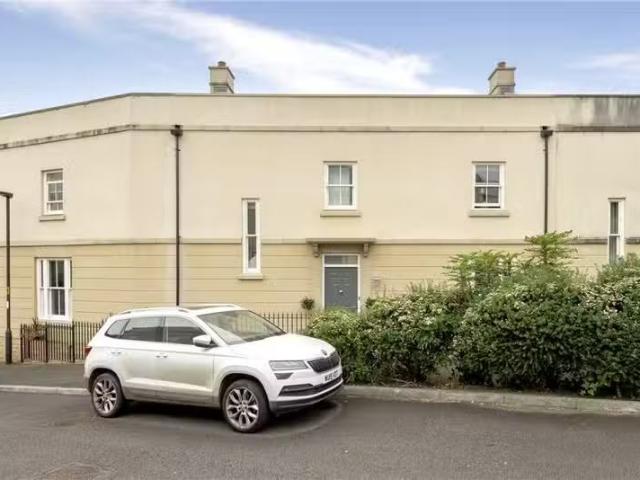 Cheap 4 bedroom terraced house for rent in Eveleigh Avenue, Ba.