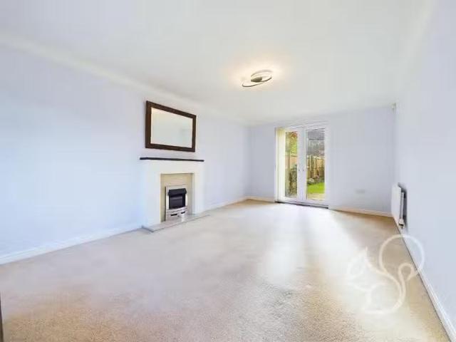 Rental! 4 bedroom terraced house for rent in Flavius Way, Colc.