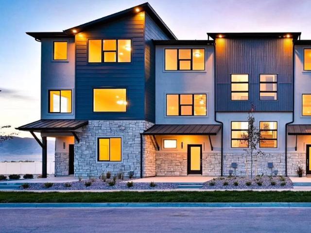 Cozy 4 Bedroom Townhouse Room in American Fork_Av