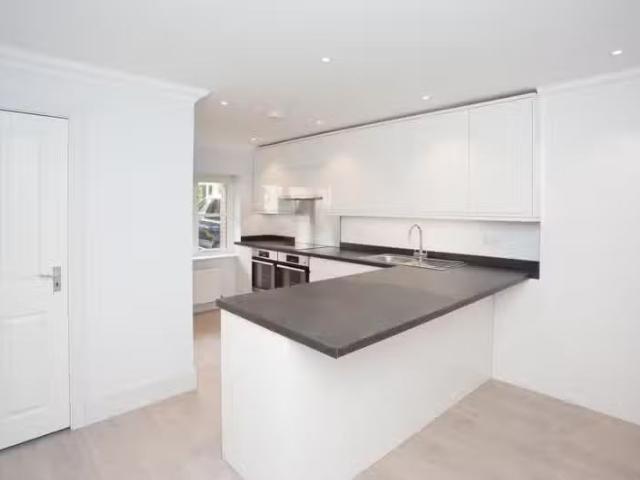 New 4 bedroom house for rent in Avenue Road, St Albans, Hertfo.