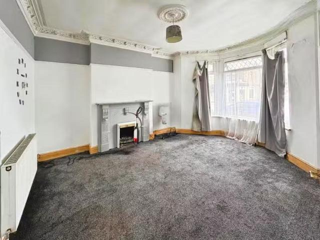 Nice 4 bedroom house for rent in Cowbridge Road East, CARDIFF.