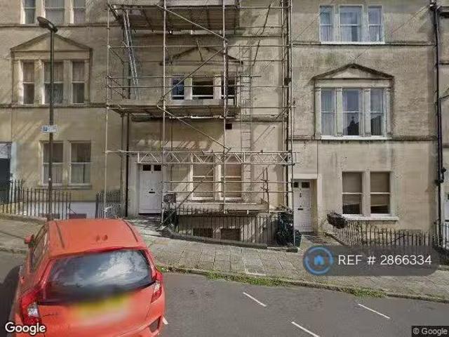 Cozy 4 bedroom maisonette for rent in Burlington Street, Bath.