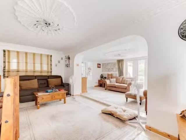Charming 4 bedroom semi detached house for rent in Hawkesley D.