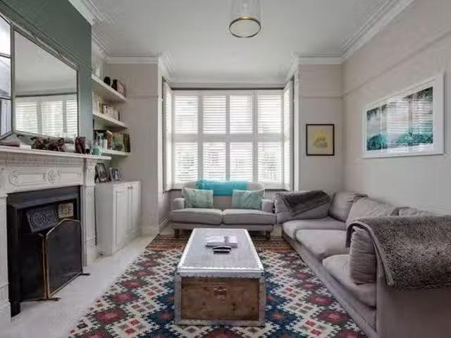 New 4 BR Gartmoor Gardens