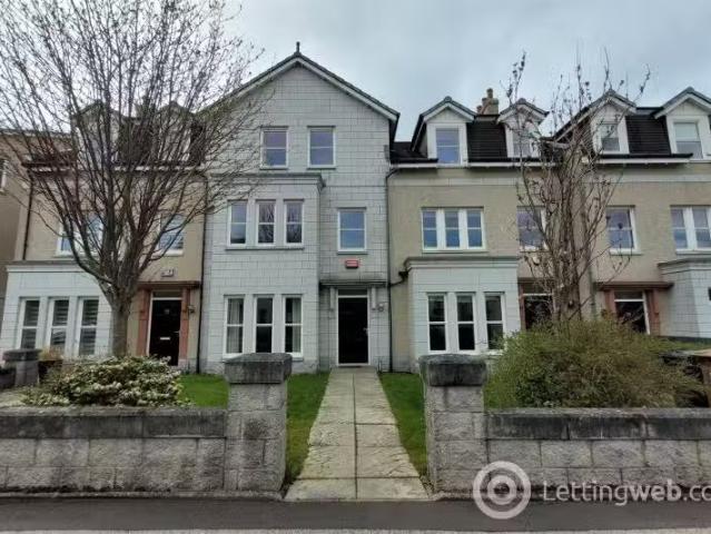 Charming 4 BR Property to rent in Polmuir Gardens, Ferryhill.