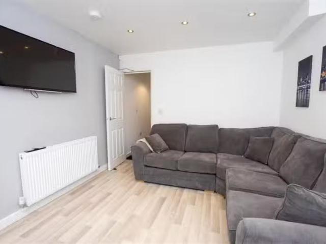 Cozy 5 BA 5 bedroom house for rent in George Road, Selly Oak.