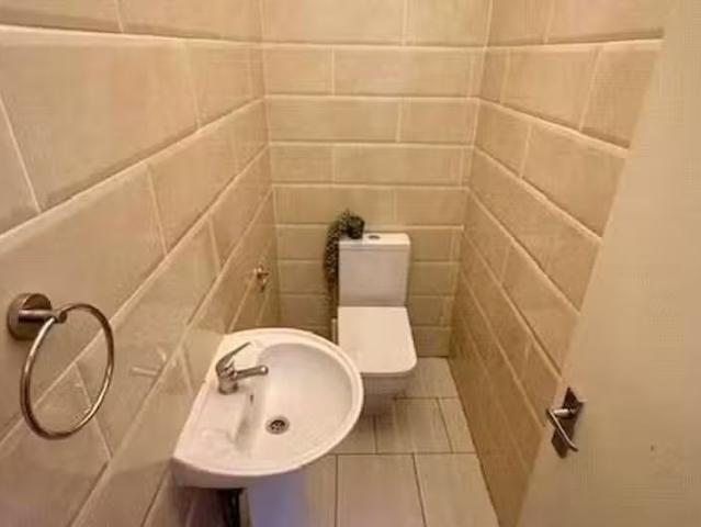 Charming 5 bedroom flat to rent in London, NW5