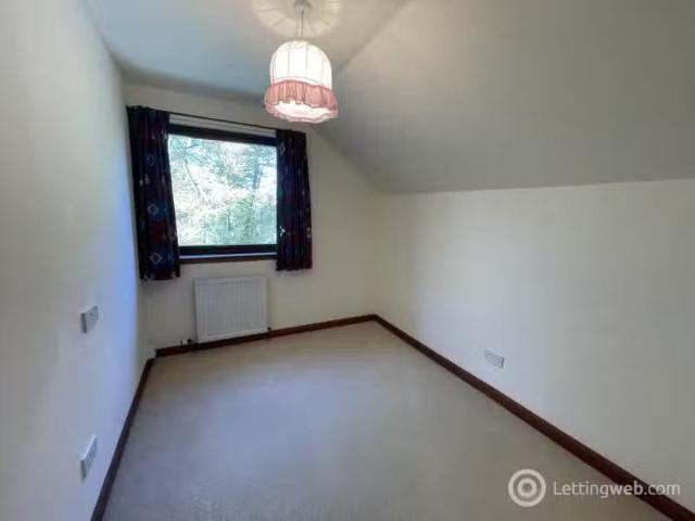 Cheap 5 BR Property to rent in 53 Wemyss Crescent, Monifieth.