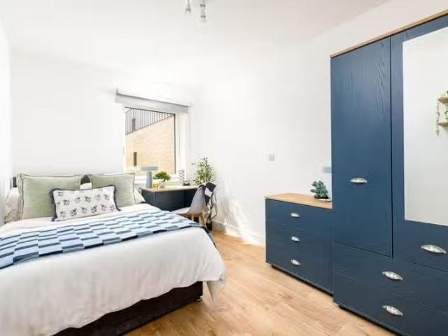 Cheap 6 BA 6 bedroom flat for rent in West Street, Bristol, BS3