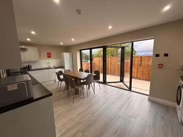 Just in! 8 BA 1 bedroom house share for rent in Forester Hill.
