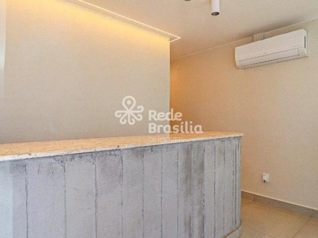 Clnw 8/9, Loja de esquina reformada com 96m² de área total à venda, Noroeste, DF