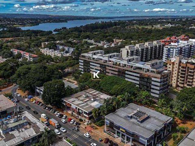 CLN 215 Bloco C Apartamento à venda na SQN 215 Norte — Excelente localização próximo ao Parque Olh