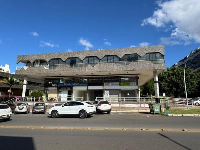 CLN 310 Loja de frente para rua movimentada! Aluga por R$ 5.000,00