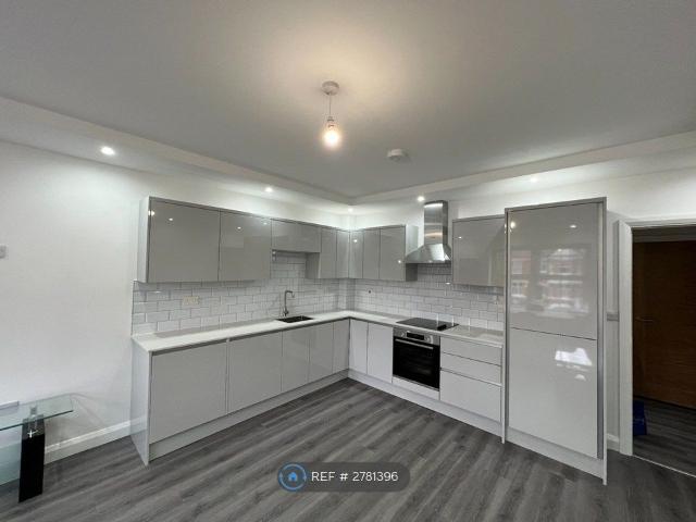 Clothorn Road, Manchester M20, 2 bed flat to rent, £1,500 pcm | PrimeLocation