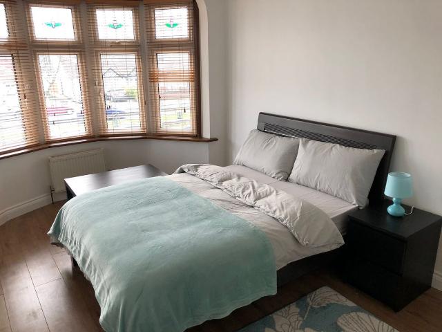 Clova Road, Forest Gate/Maryland E7, 4 bed terraced house to rent, £2,700 pcm | PrimeLocation