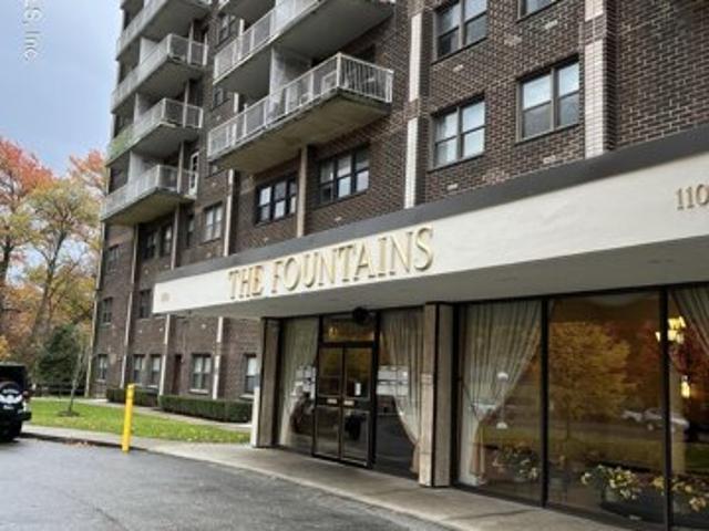 Clove Rd Apt L, Staten Island, Home For Sale