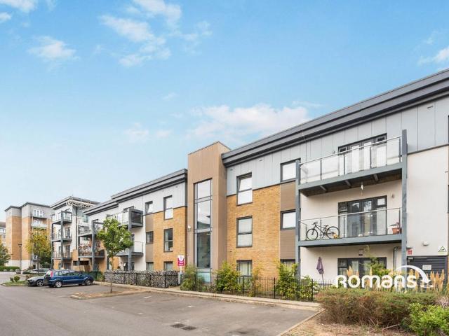 Clovelly Court, 6 Wintergreen. 2 bed flat to rent £1,850 pcm £427 pw