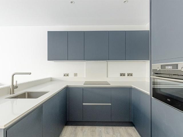 Clovelly Road, Hounslow TW3, Studio to rent, £1,650 pcm | PrimeLocation