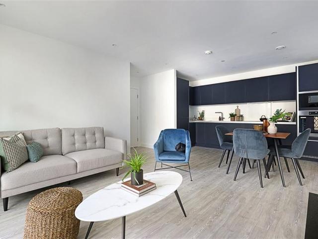 Clovelly Road TW3, 2 bed flat to rent, £2,150 pcm | PrimeLocation