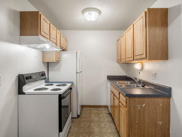 Clover Creek 1 Bedroom Apartment for Rent at 2901 Boston Ave, Des Moines, IA 50310 Prospect Park
