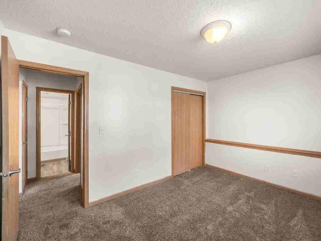 Clover Creek 2 Bedroom Apartment for Rent at 2901 Boston Ave, Des Moines, IA 50310 Prospect Park
