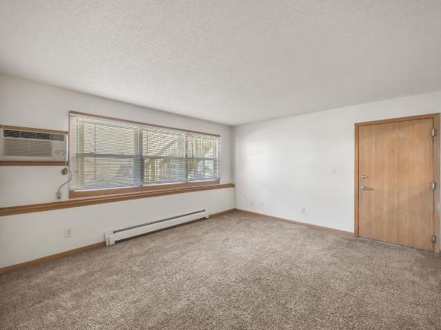 Clover Creek 2 Bedroom Apartment for Rent at 2901 Boston Ave, Des Moines, IA 50310 Prospect Park