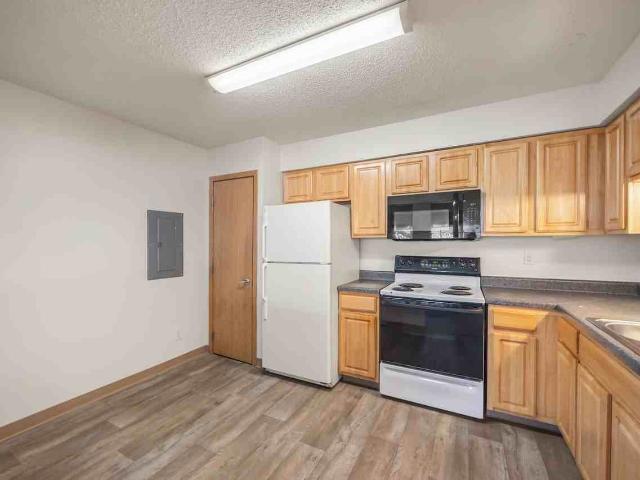 Clover Creek 2 Bedroom Apartment for Rent at 2901 Boston Ave, Des Moines, IA 50310 Prospect Park