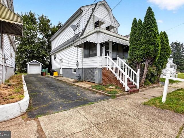Clover, Ewing Township, Home For Sale