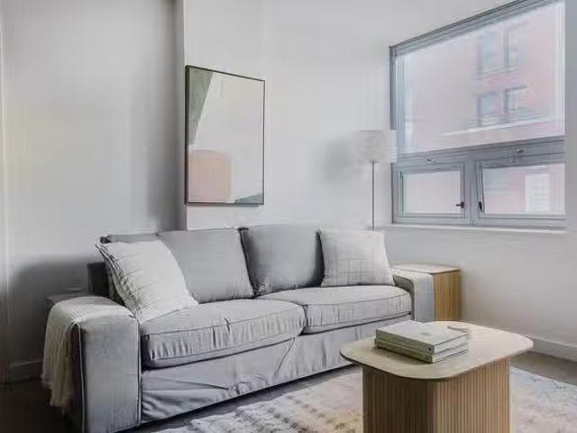 Clover House, 107 Columbia Heights, Brooklyn Heights 2 Bedro.