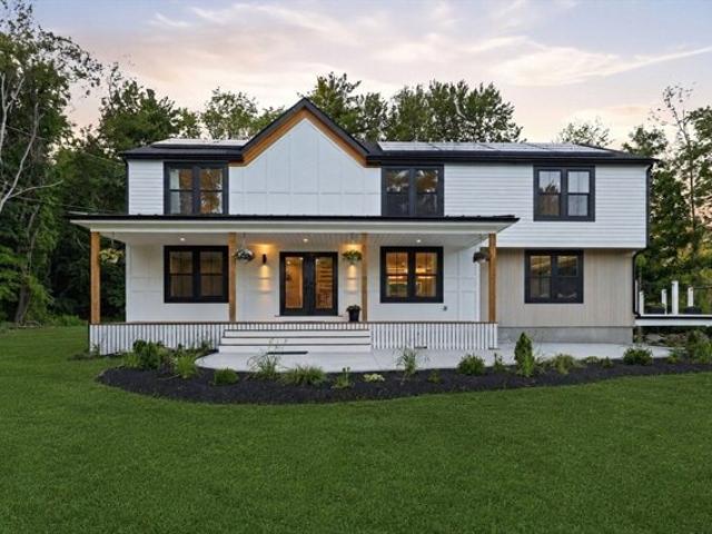 Clover Hill Dr, Chelmsford, Home For Sale