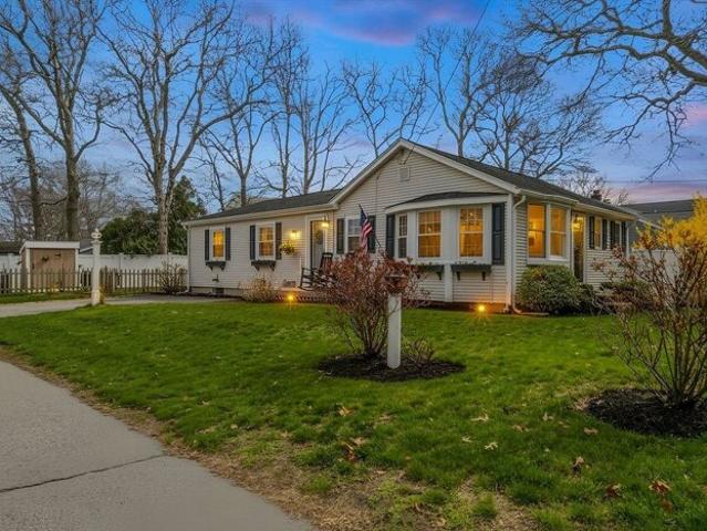 Clover Ln, Mashpee, Home For Sale
