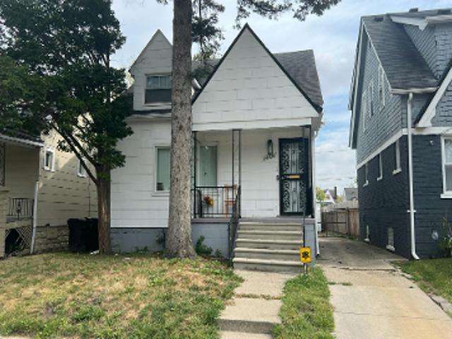 Cloverlawn St