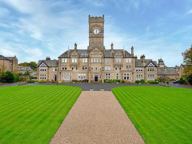 Clock Tower, Norwood Drive, Menston. 2 bed flat to rent £1,795 pcm £414 pw