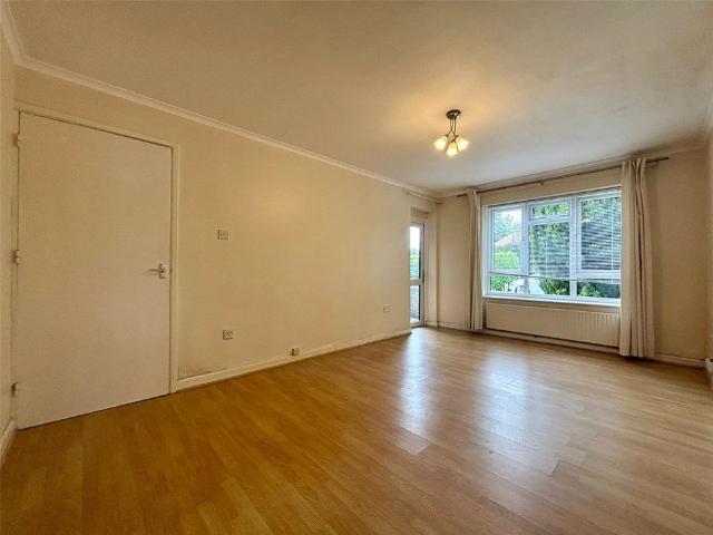 Clockhouse Road, Farnborough, Hampshire, GU14
