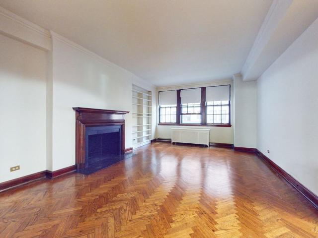 Cloisters 1 Bedroom Apartment for Rent at 5801 S Dorchester Ave, Chicago, IL 60637 Hyde Park