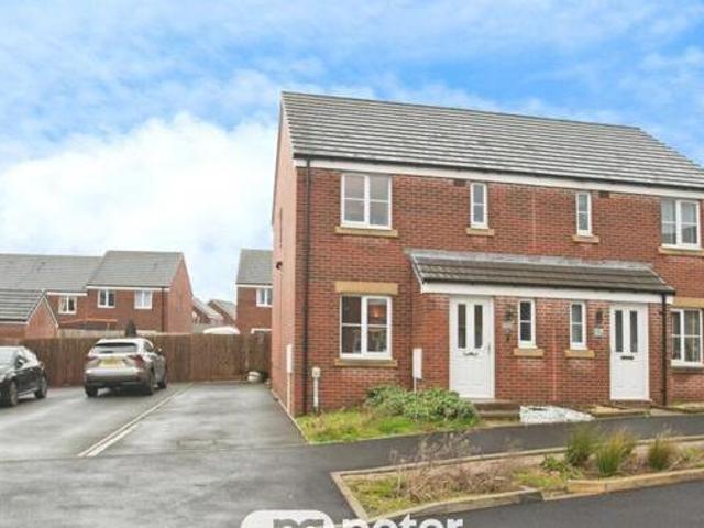 Clos Pendre, Coity, 3 Bedroom Semi detached