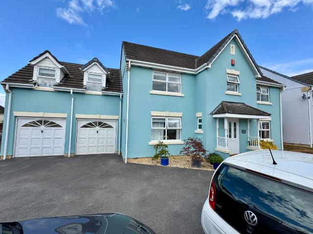Clos Yr Onnen, Carmarthen SA31, 5 bed property to rent, £1,450 pcm | PrimeLocation