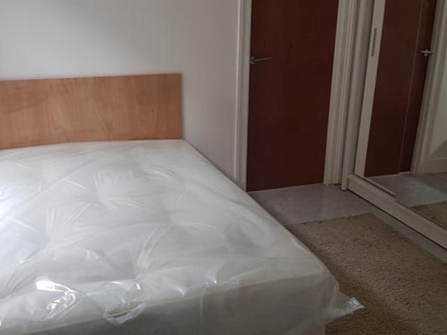 Close to Forest Gate station 1 bed flat