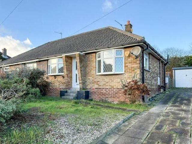 Close Lea, Rastrick, 2 Bedroom Semi detached