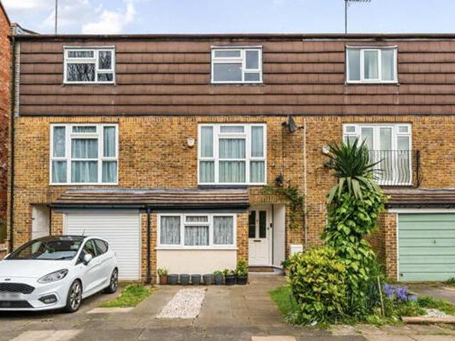 Closemead Close, Northwood, 4 Bedroom Terraced