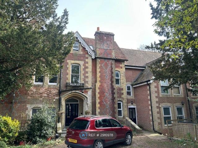 Clatterford Road, Newport PO30, 2 bed flat to rent, £925 pcm | PrimeLocation