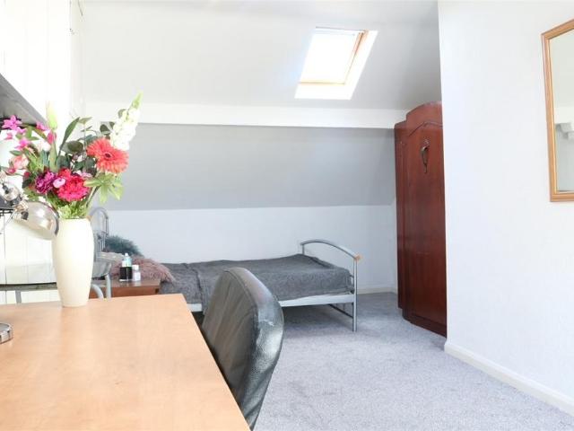 Claude Street, Dunkirk, NG7 2LA 4 bed terraced house to rent £1,473 pcm £340 pw